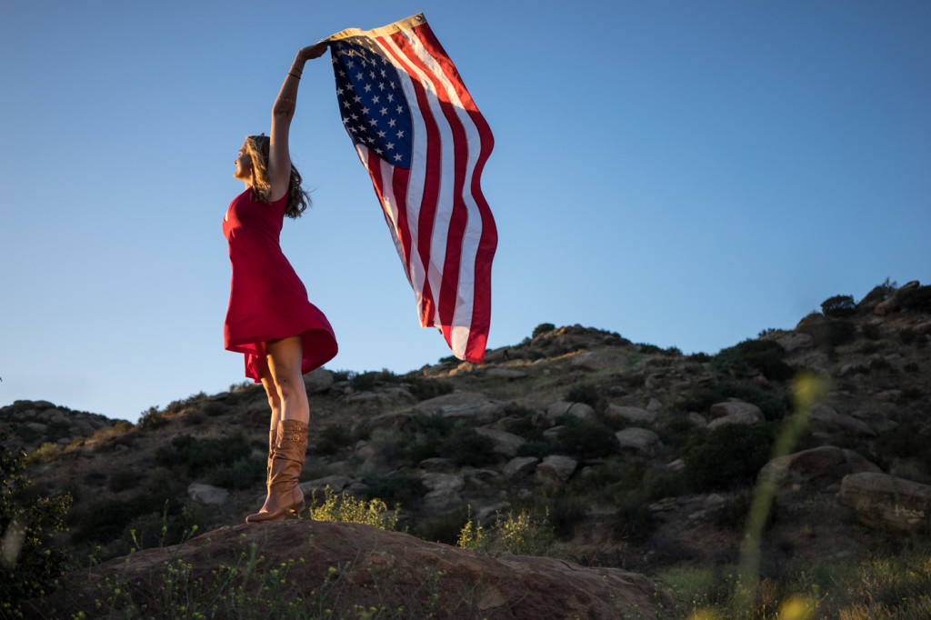 Portraits of America: Inspiring American Women in Breathtaking U.S ...